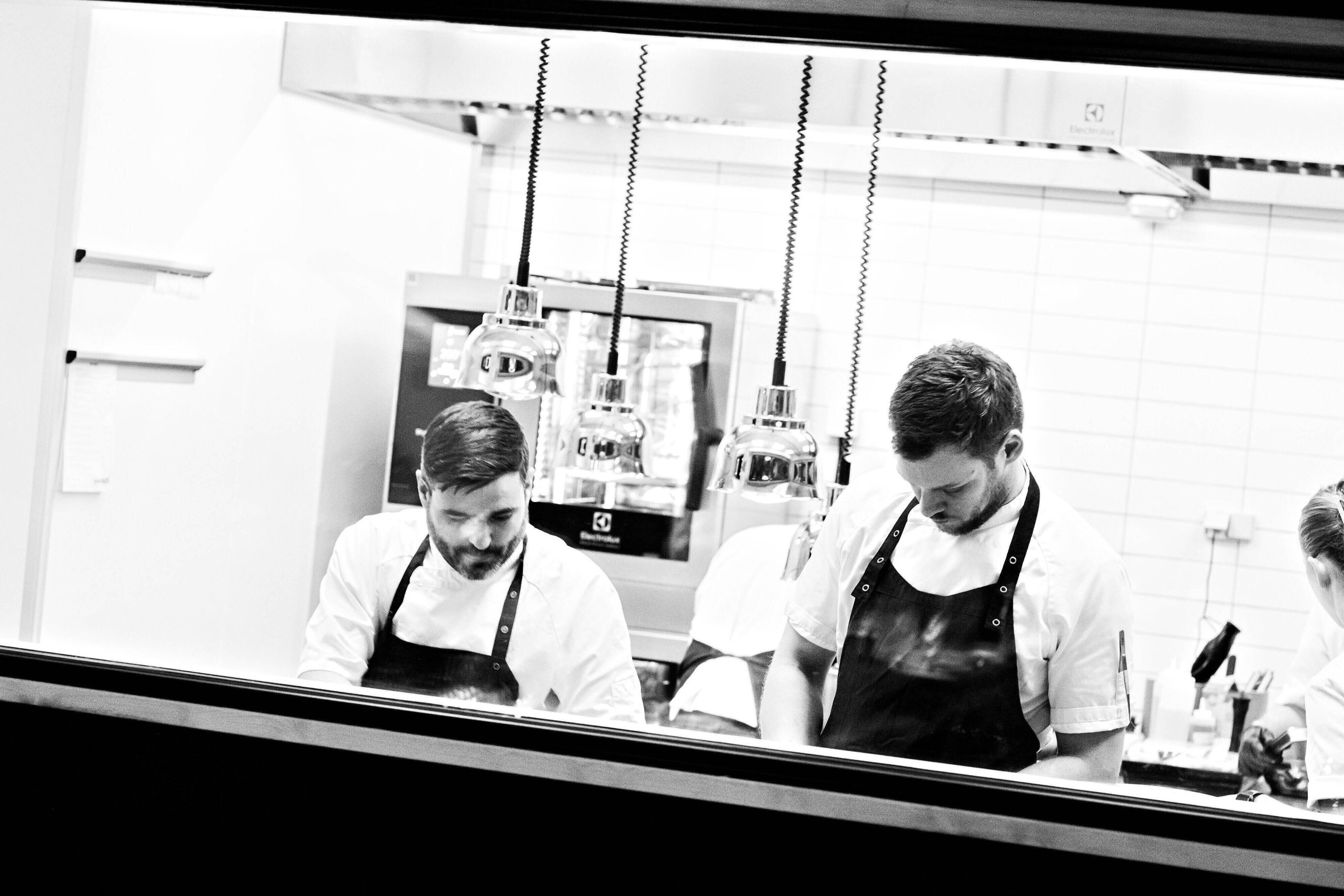 Bag om Podium - Restaurant Podium i Aalborg